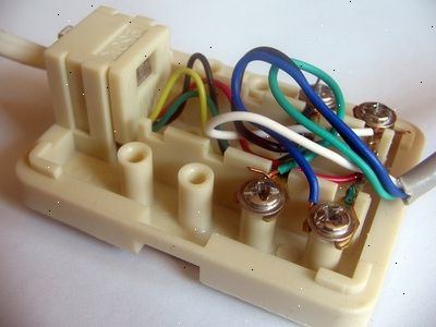 Hoe maak je een oppervlak draad gemonteerd telefoonaansluiting – E2R